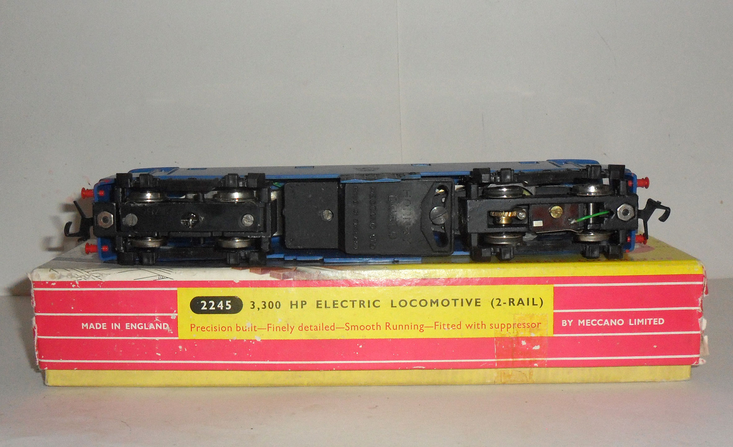 HORNBY DUBLO 2-RAIL 2245 3,300HP ELECTRIC LOCOMOTIVE E3002 BOXED ...